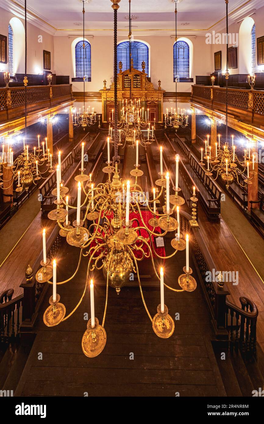 Bevis Marks Synagogue (London), Britain's oldest continually operating ...