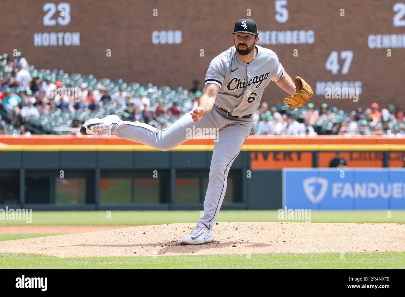 DETROIT, MI - MAY 27: Chicago White Sox starting pitcher Jesse ...