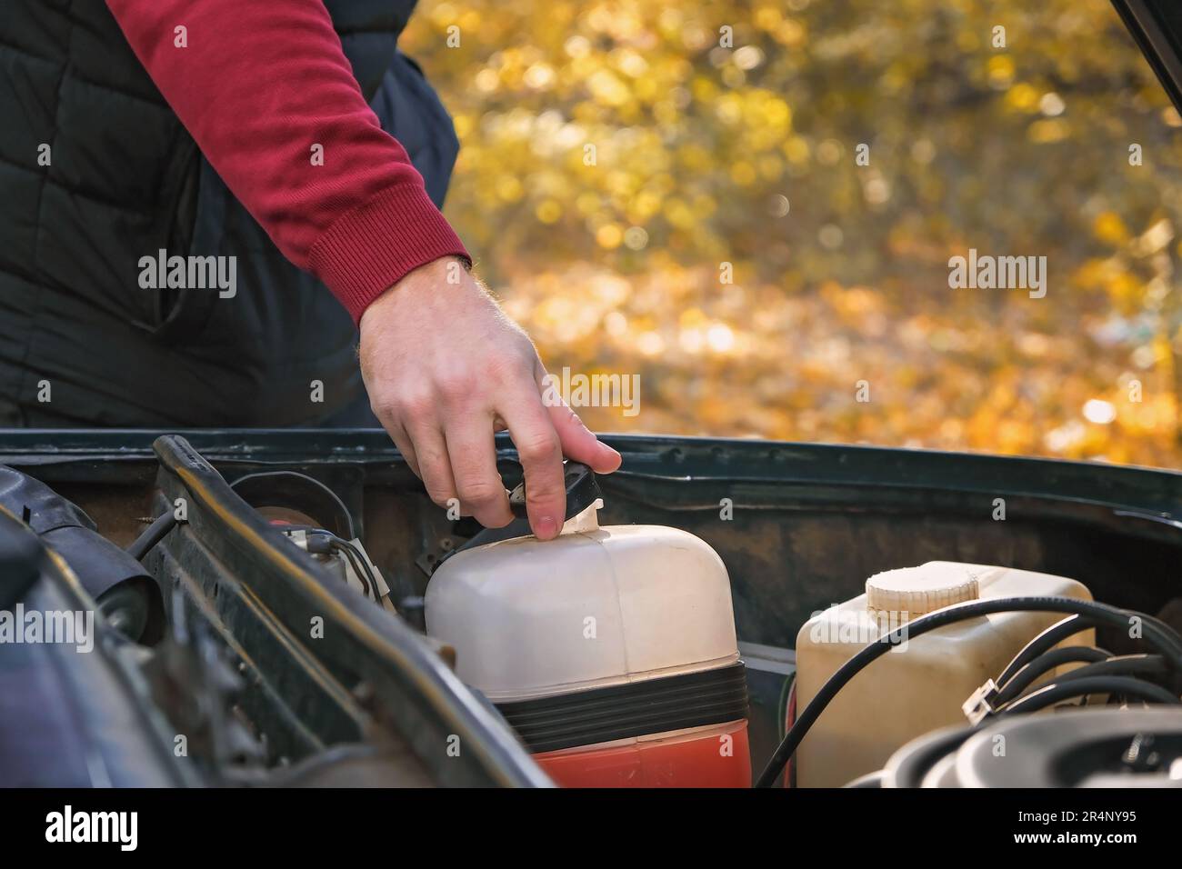 Check fluids hi-res stock photography and images - Alamy