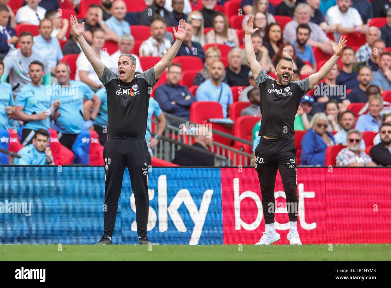 Michael duff devaney hi-res stock photography and images - Alamy