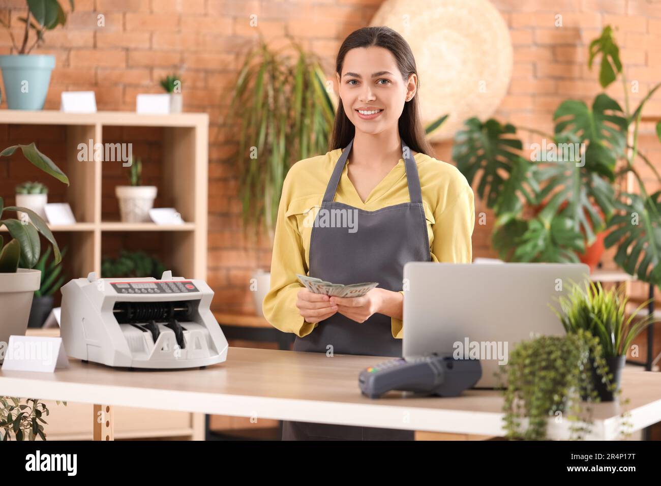 Cashier bank portrait hi-res stock photography and images - Alamy