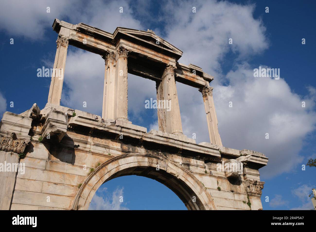 Hadrian’s arch athens hi-res stock photography and images - Alamy