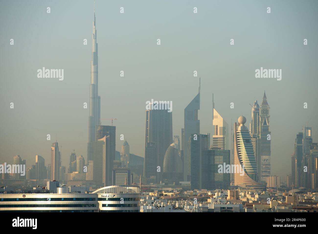 Vista burj khalifa dubai hi-res stock photography and images - Alamy
