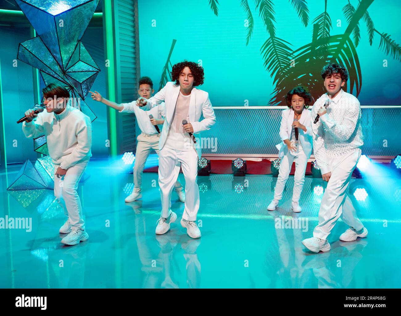 The new menudo hi-res stock photography and images - Alamy