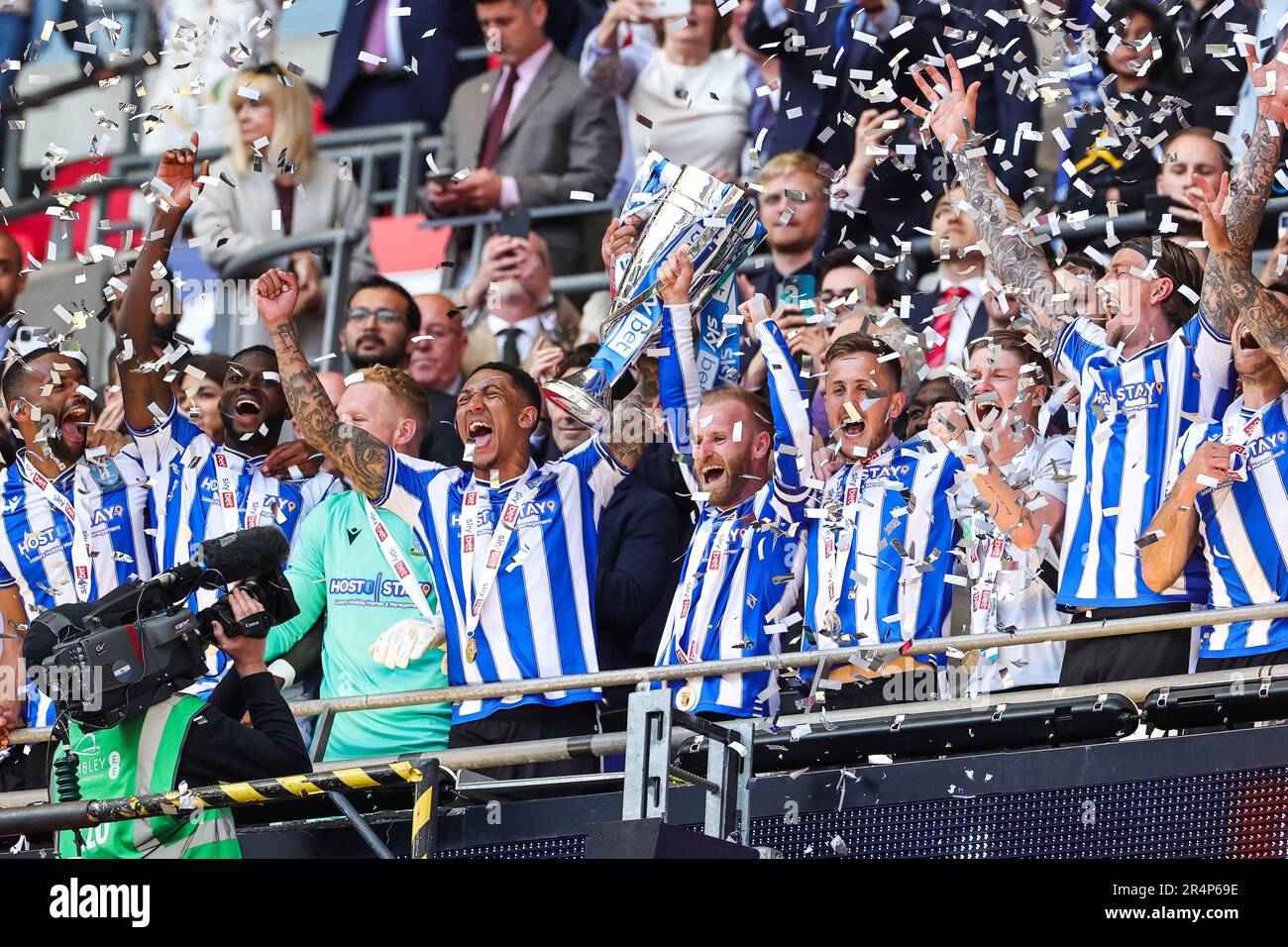 Barry Bannan #10 of Sheffield Wednesday lifts the League One Play-off ...