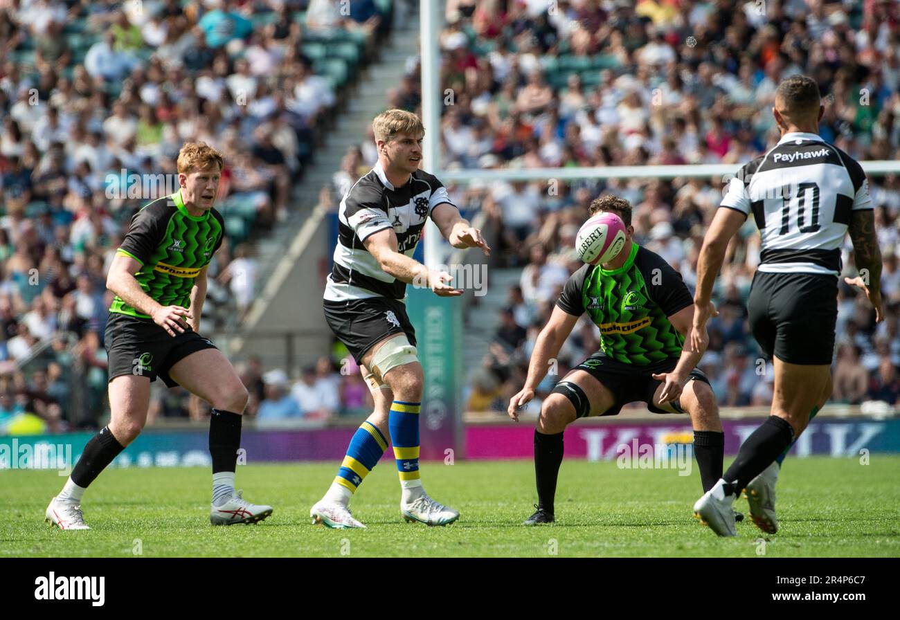 Aaron Wainwright of Barbarians passes the ball during the Killik Cup ...
