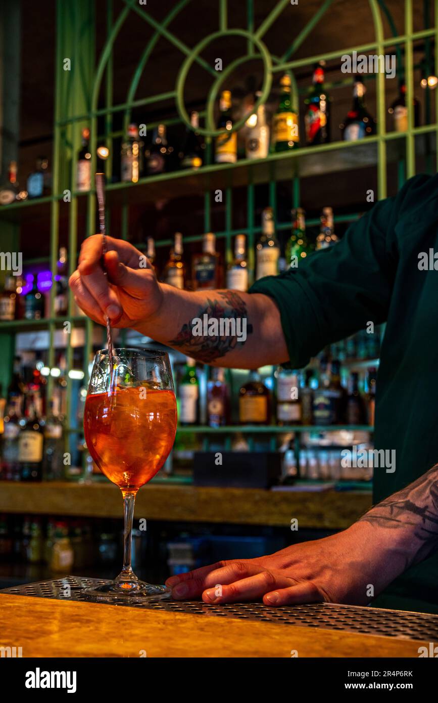 Closeup view bartender hands hi-res stock photography and images - Alamy