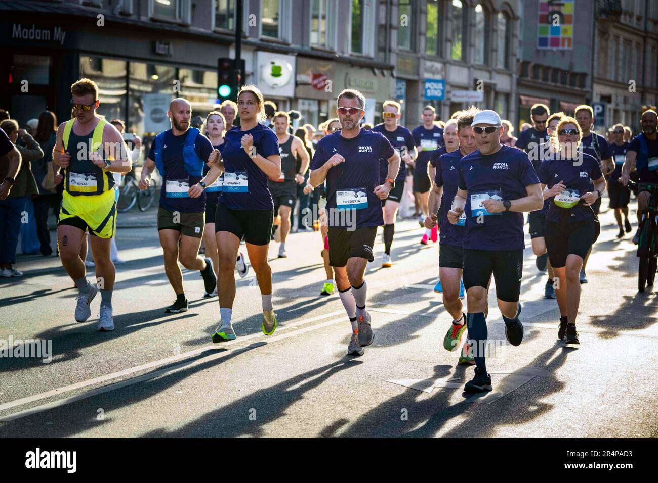 Denmark's Crown Prince Frederik, center, participates in the 10km ...