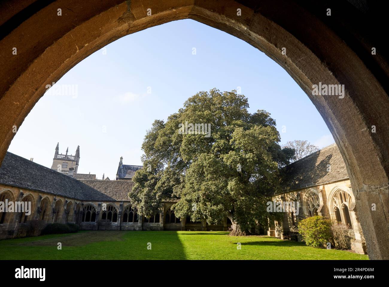 New college hi-res stock photography and images - Alamy