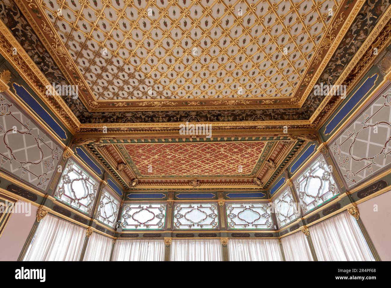 Interior of The Terrace Kiosk( Sofa Kiosk), Topkapi Palace, Istanbul ...