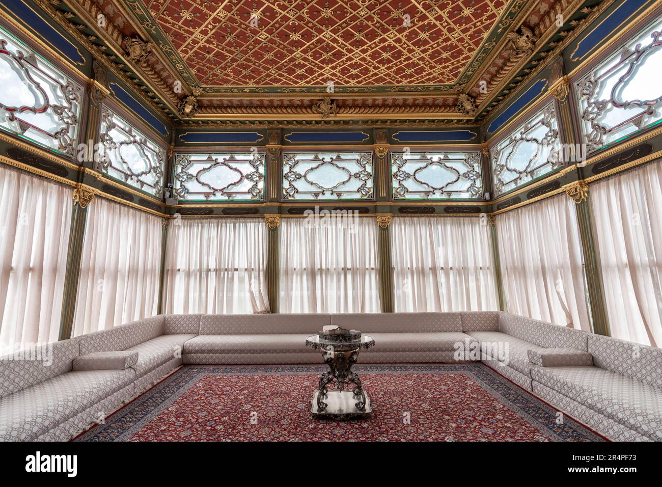 Interior of The Terrace Kiosk( Sofa Kiosk), Topkapi Palace, Istanbul ...