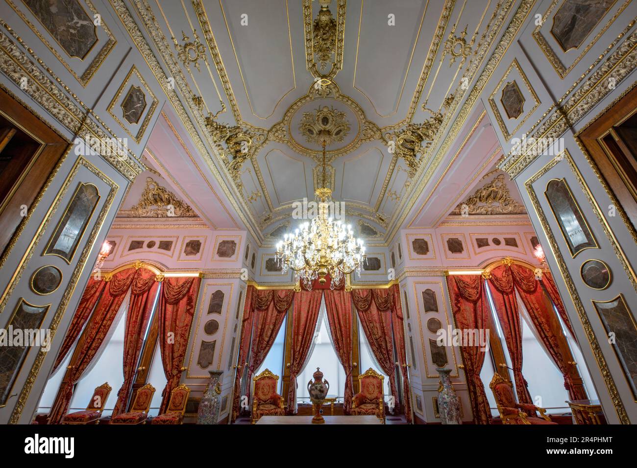 The Mecidiye Kiosk in Topkapi Palace, Istanbul, Turkey Stock Photo - Alamy