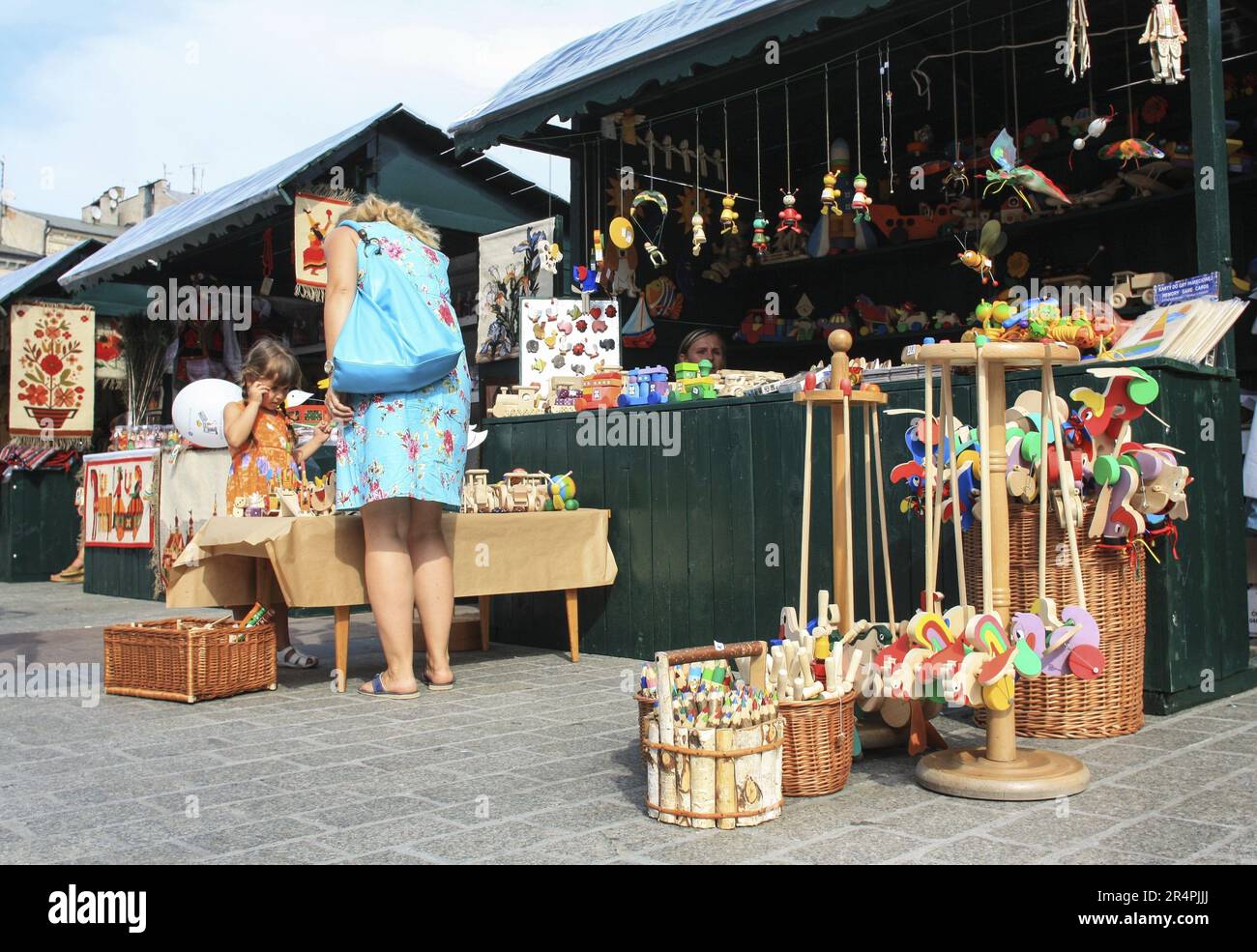 Poland krakow folk art fair hi-res stock photography and images - Alamy