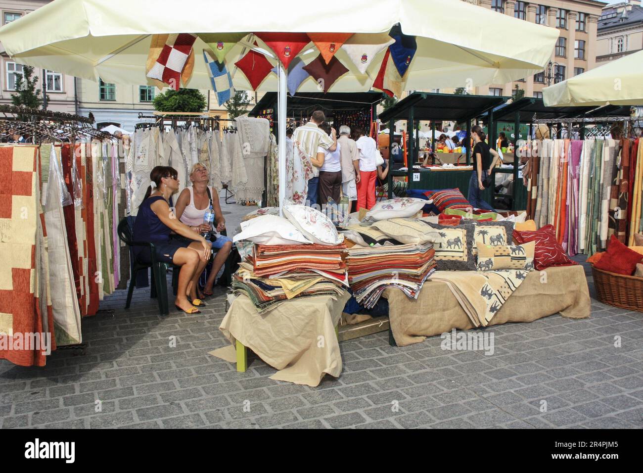 Poland krakow folk art fair hi-res stock photography and images - Alamy