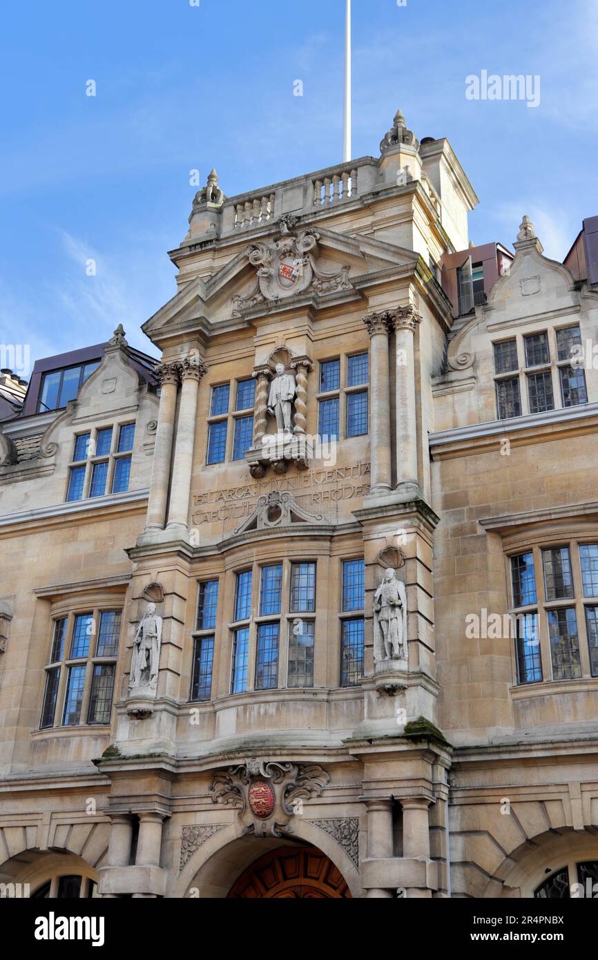Oriel College, University of Oxford, with Statue of Cecil John Rhodes on the front of the ...