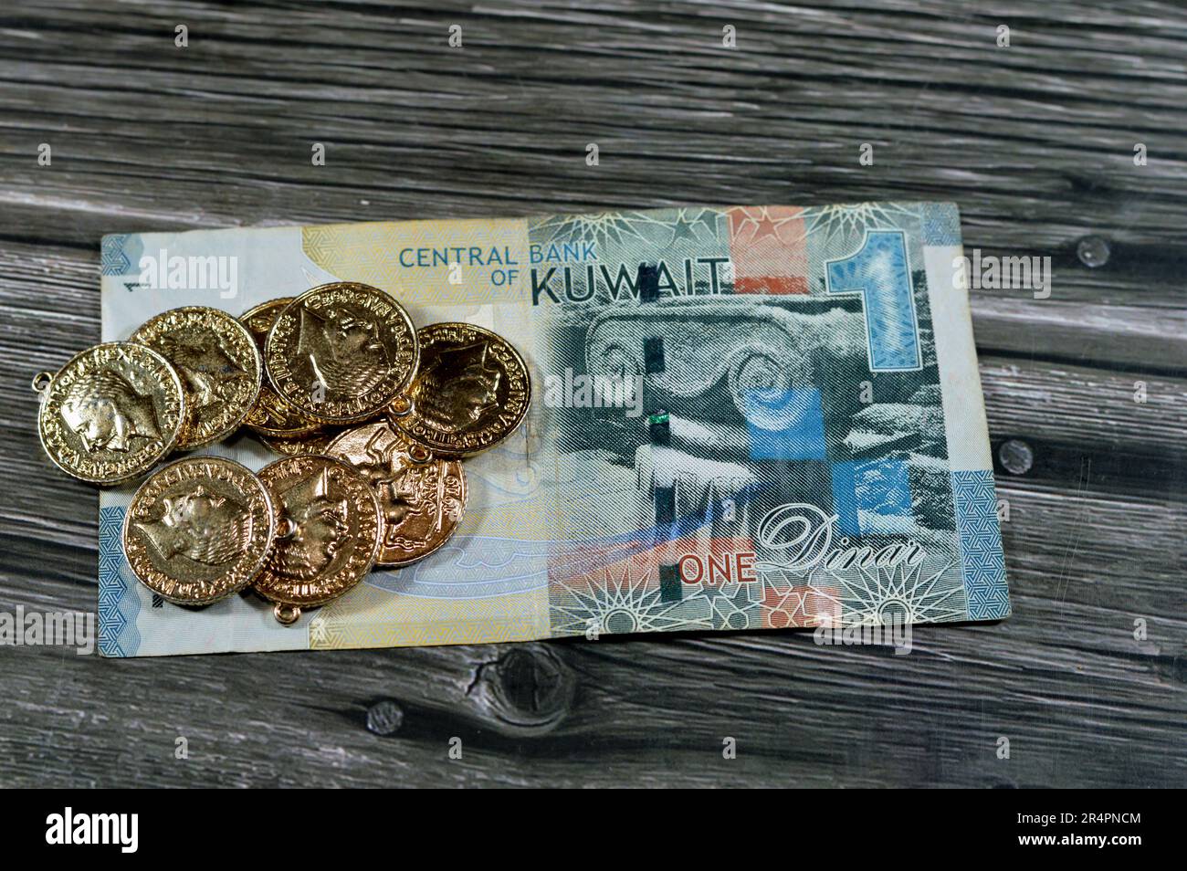 one Kuwaiti dinar bill banknote 1 KWD with influences of Ancient Greek ...