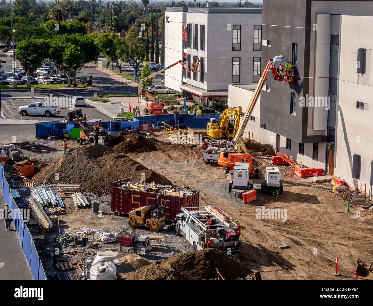 College workforce hi-res stock photography and images - Alamy
