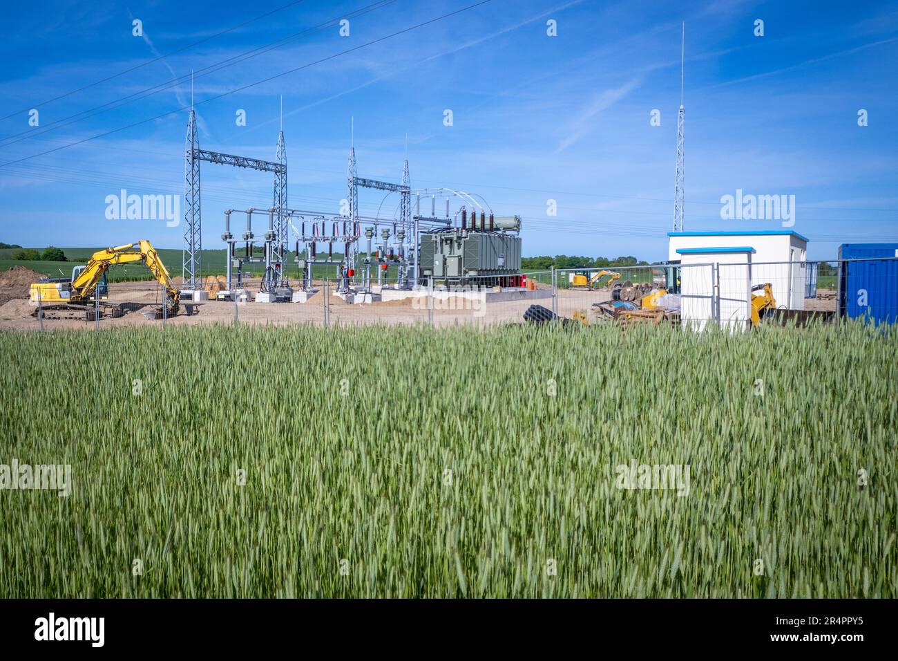 New power substation built hi-res stock photography and images - Alamy