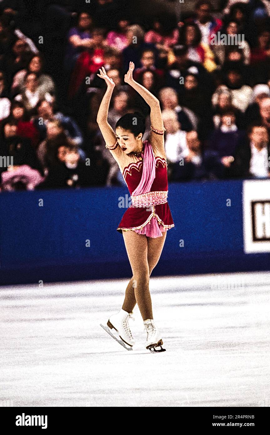 Michelle kwan 1996 hi-res stock photography and images - Alamy