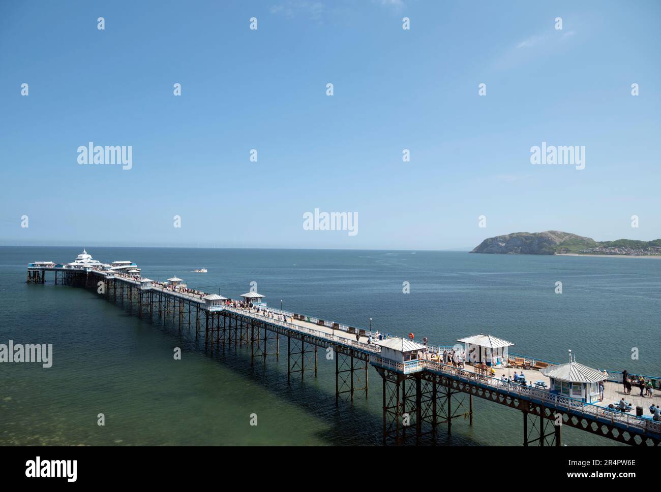 Llandudno Pier, Llandudno, Conwy County, North Wales Stock Photo - Alamy
