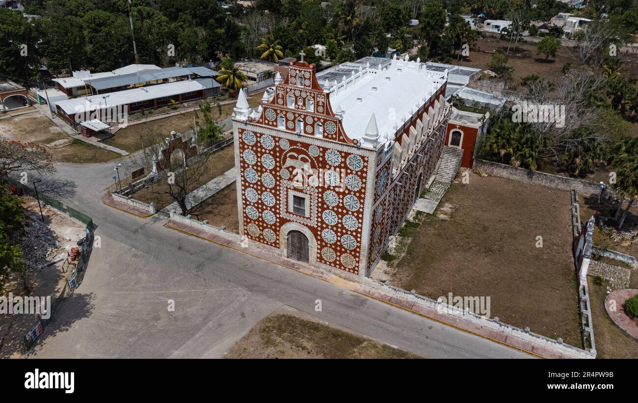 Global church hi-res stock photography and images - Alamy