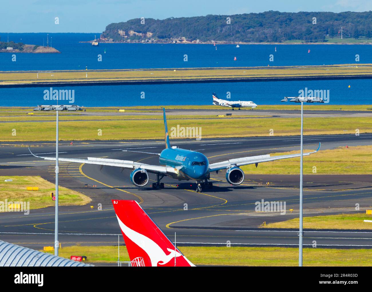 Aircraft movements at Sydney Airport on Botany Bay in Australia Stock ...