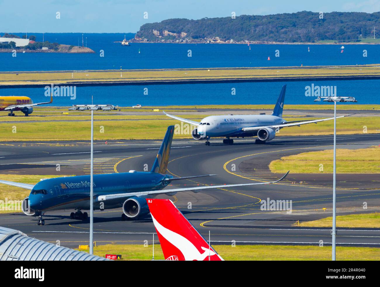 Aircraft movements at Sydney Airport on Botany Bay in Australia Stock ...