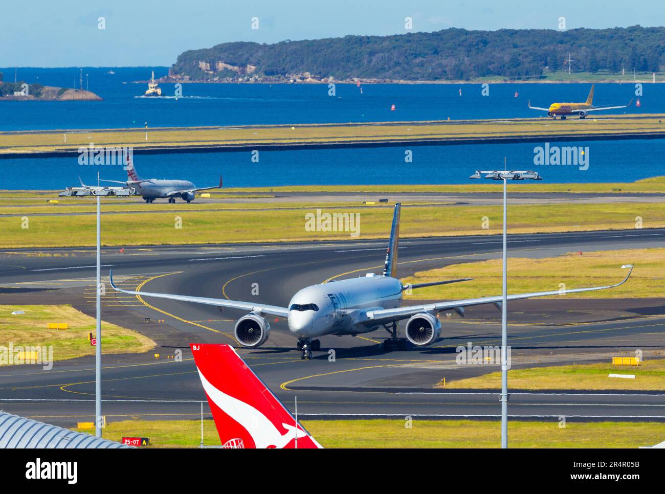Aircraft movements at Sydney Airport on Botany Bay in Australia Stock ...