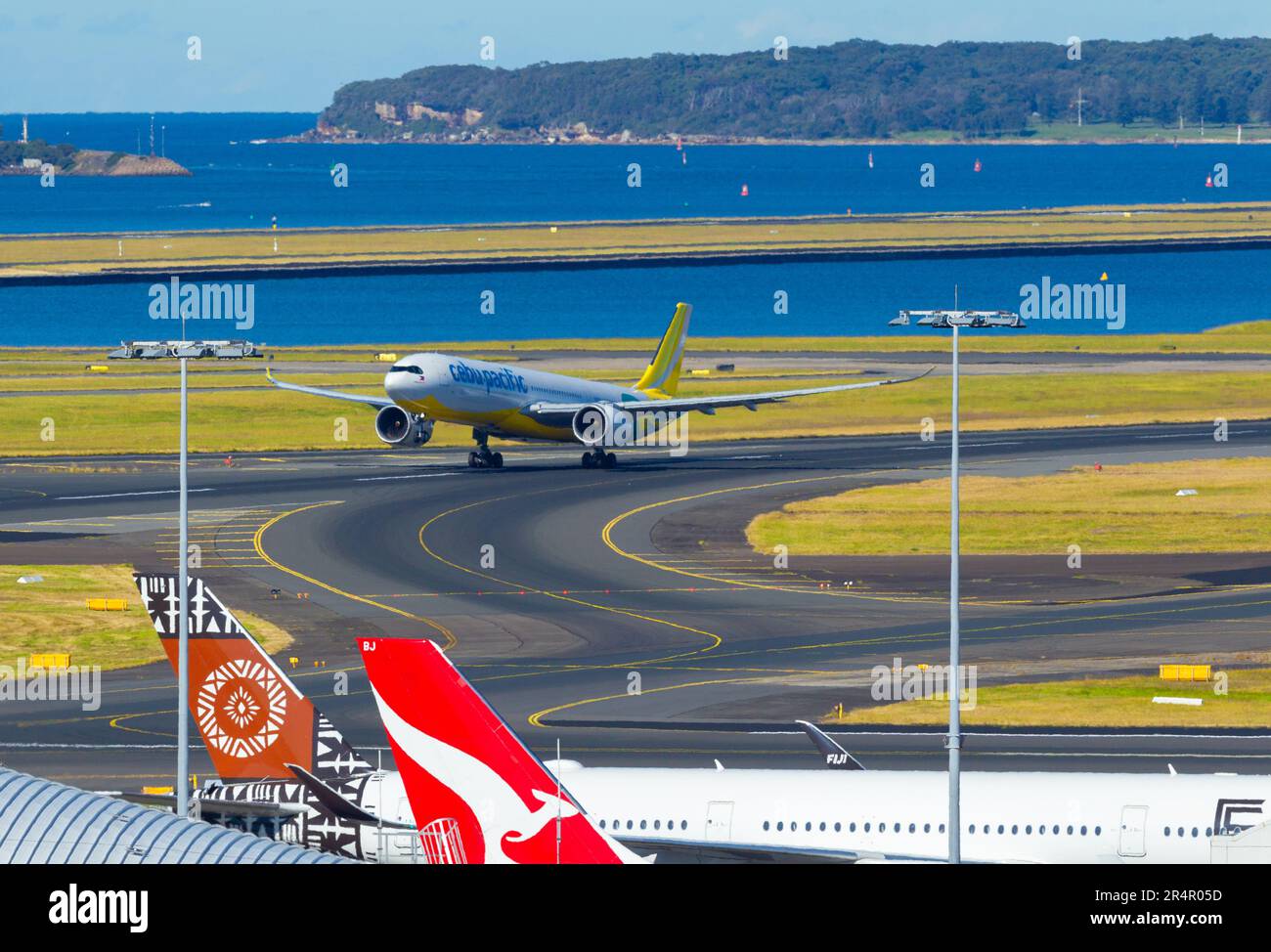 Aircraft movements at Sydney Airport on Botany Bay in Australia Stock ...