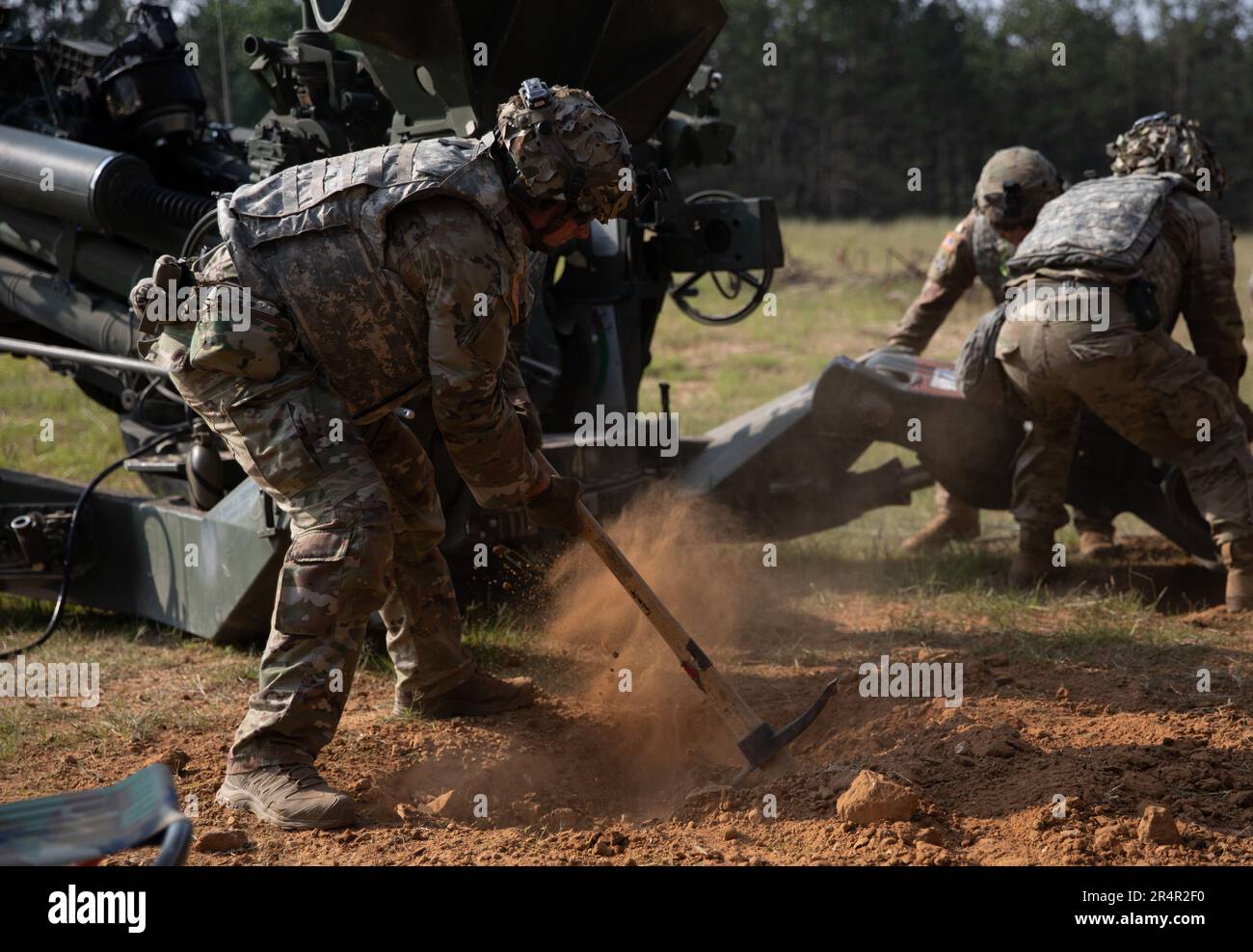 New Jersey Army National Soldiers assigned to Charlie Battery , 3rd Battalion, 112th Field ...