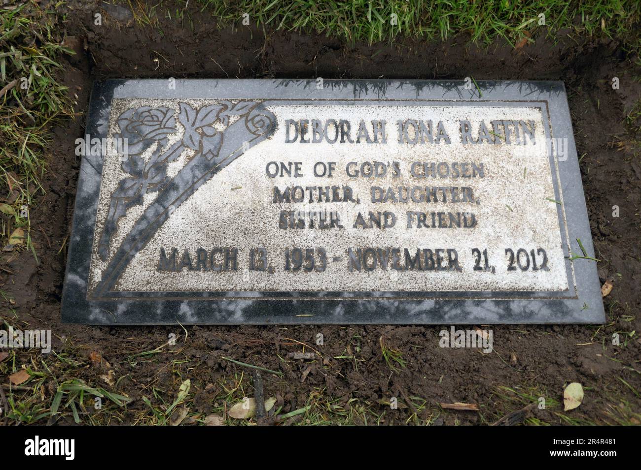 Los Angeles, California, USA 24th May 2023 Actress Deborah Raffin Grave ...