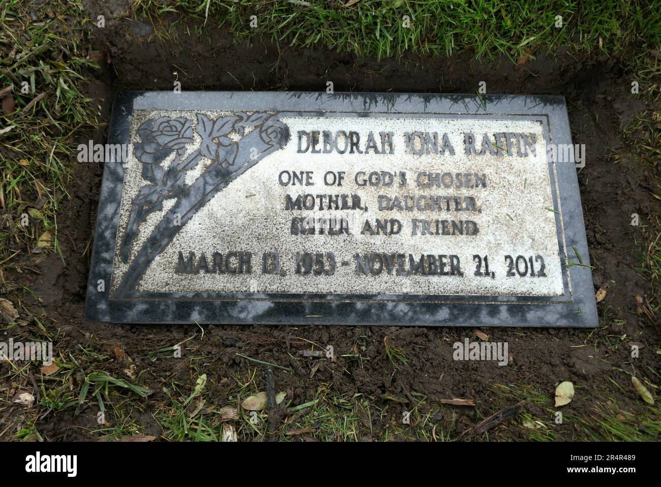 Los Angeles, California, USA 24th May 2023 Actress Deborah Raffin Grave in at Hillside Memorial ...