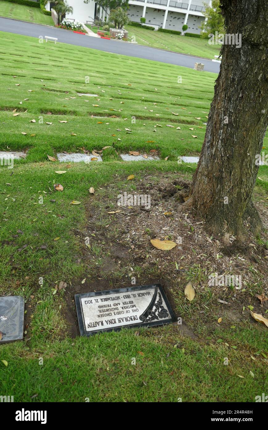 Los Angeles, California, USA 24th May 2023 Actress Deborah Raffin Grave ...