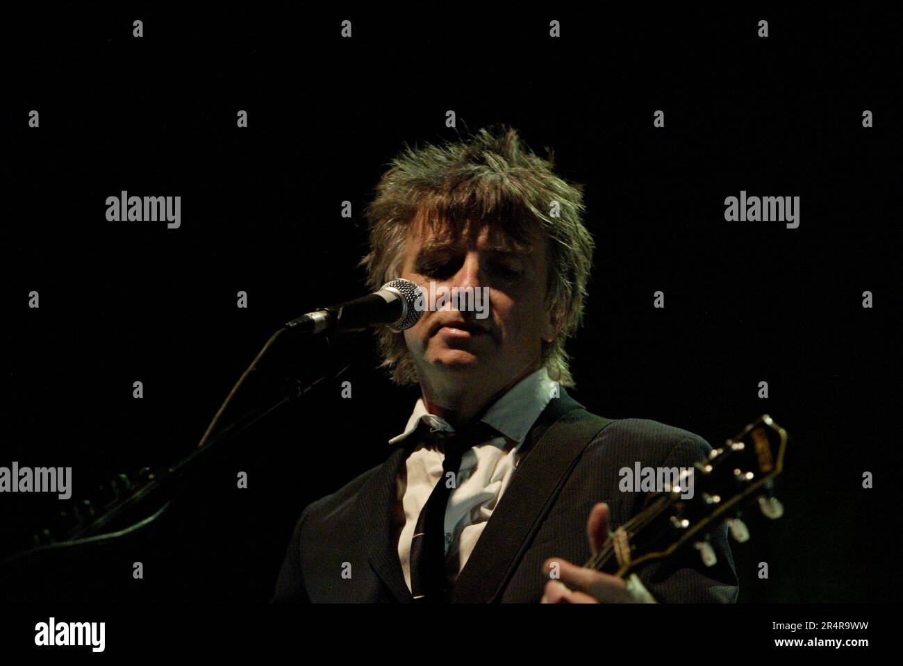 Crowded House commence a world tour with a performance at Sydney ...