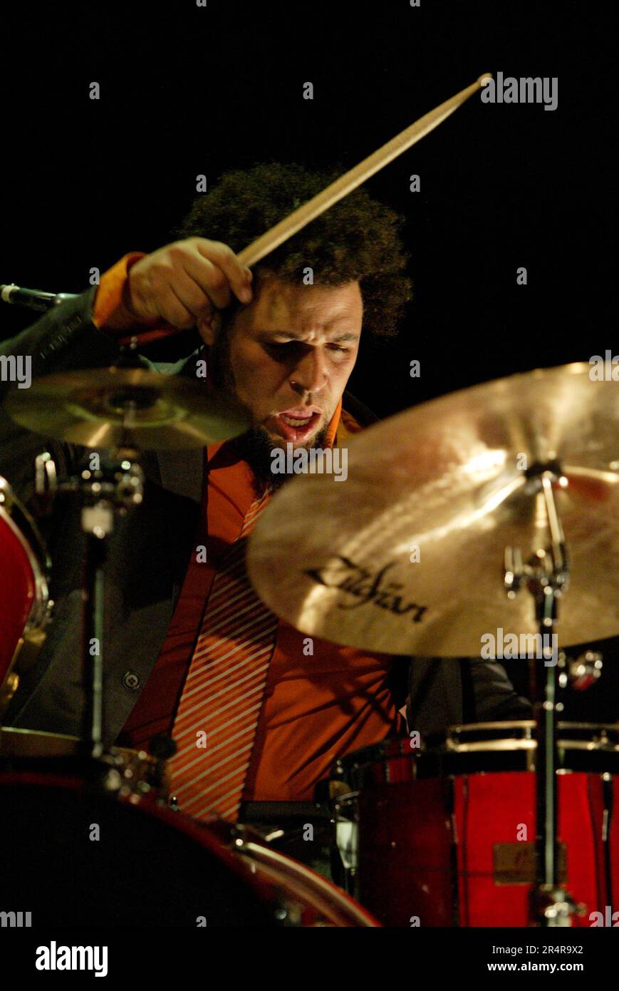 Crowded House commence a world tour with a performance at Sydney ...