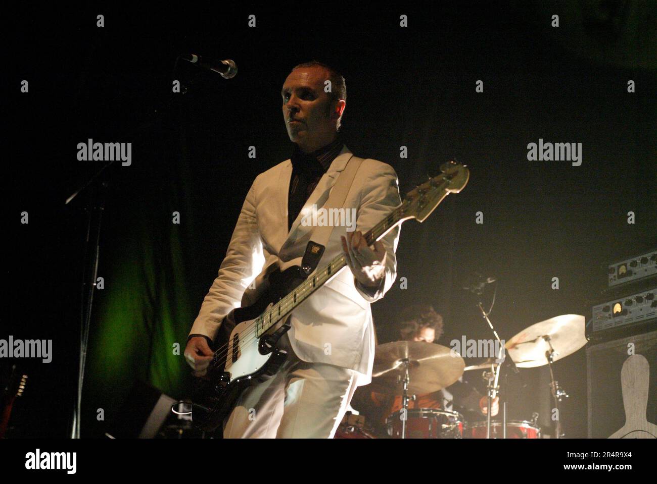 Crowded House commence a world tour with a performance at Sydney ...