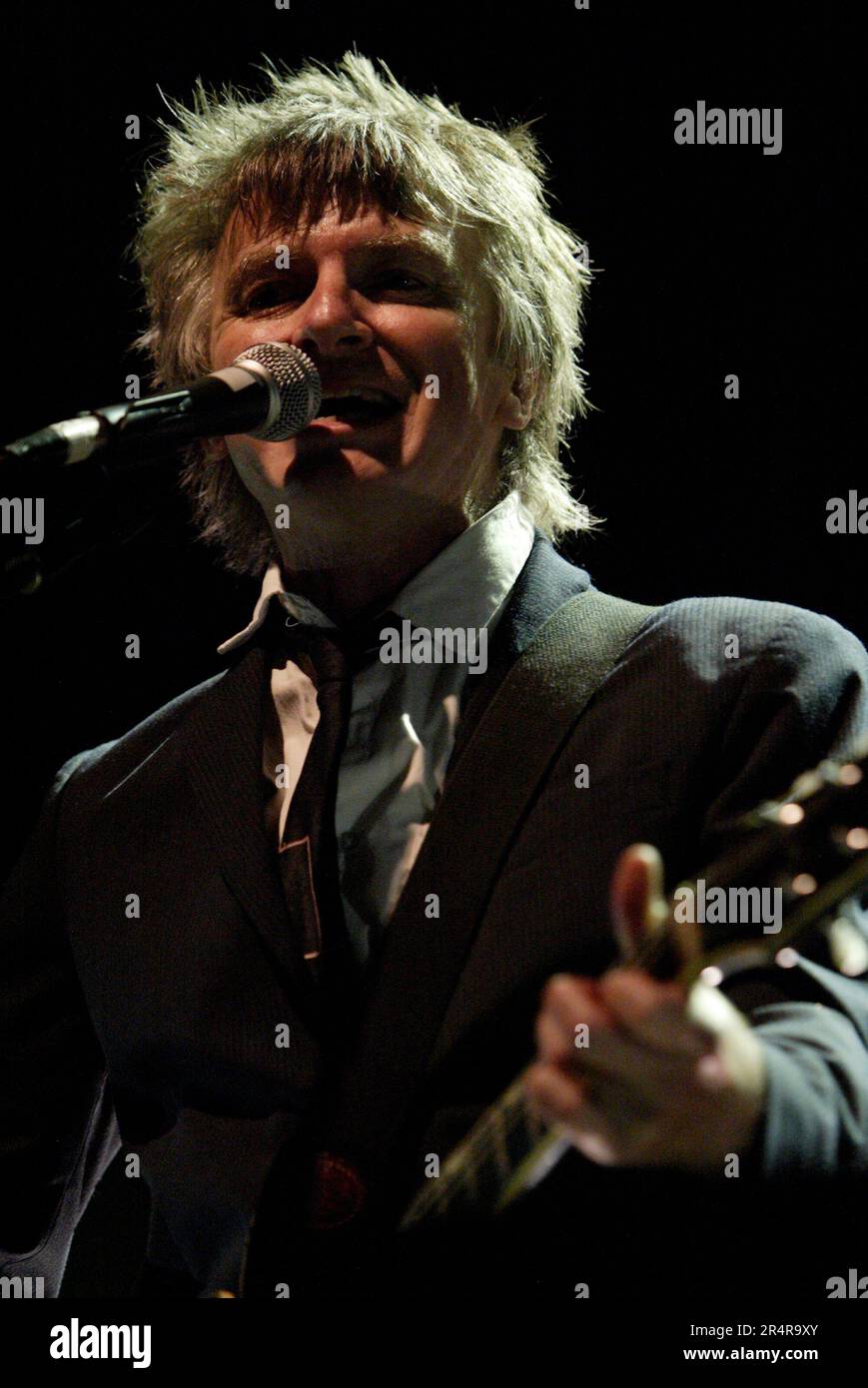 Crowded House commence a world tour with a performance at Sydney ...