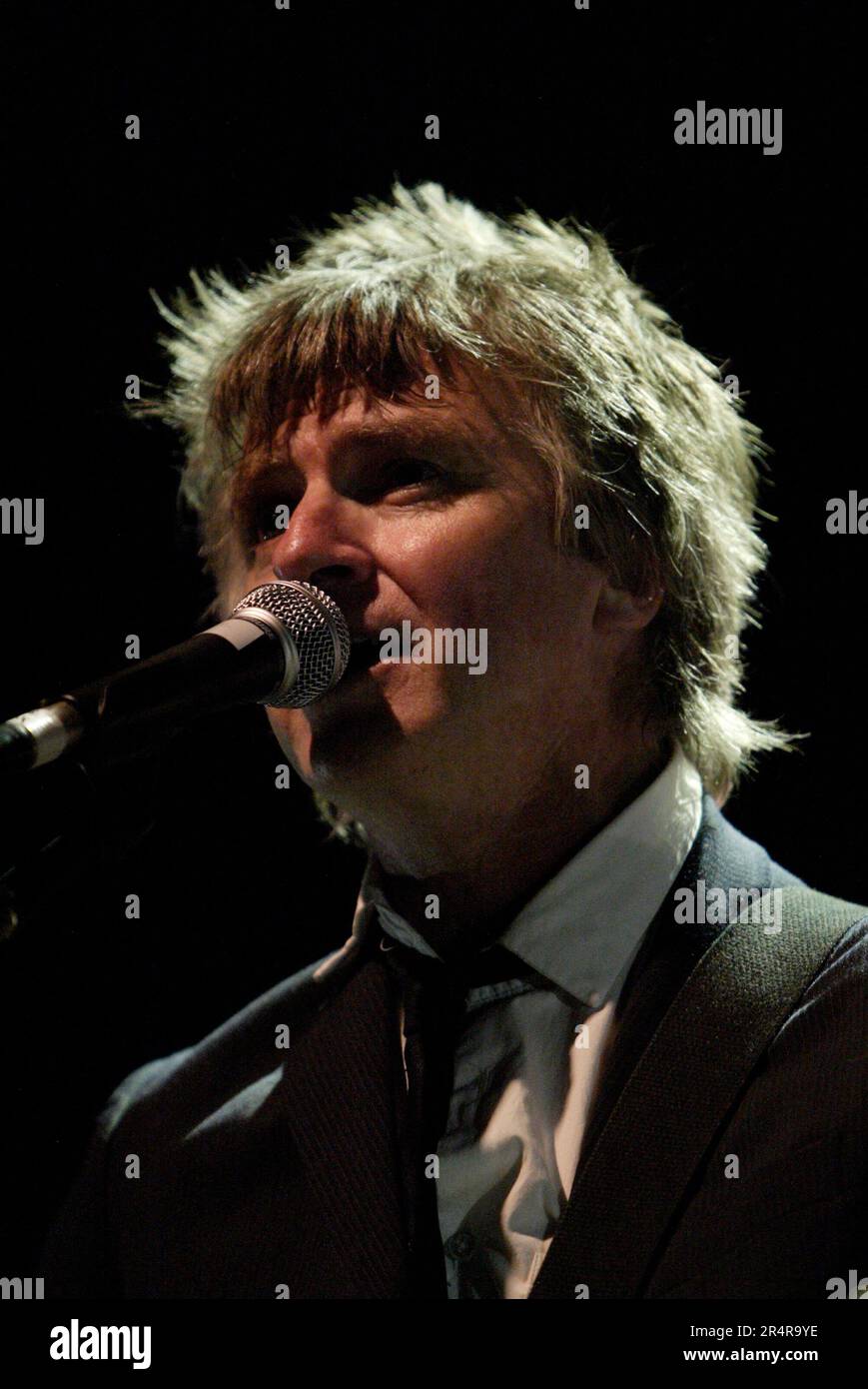 Crowded House commence a world tour with a performance at Sydney ...