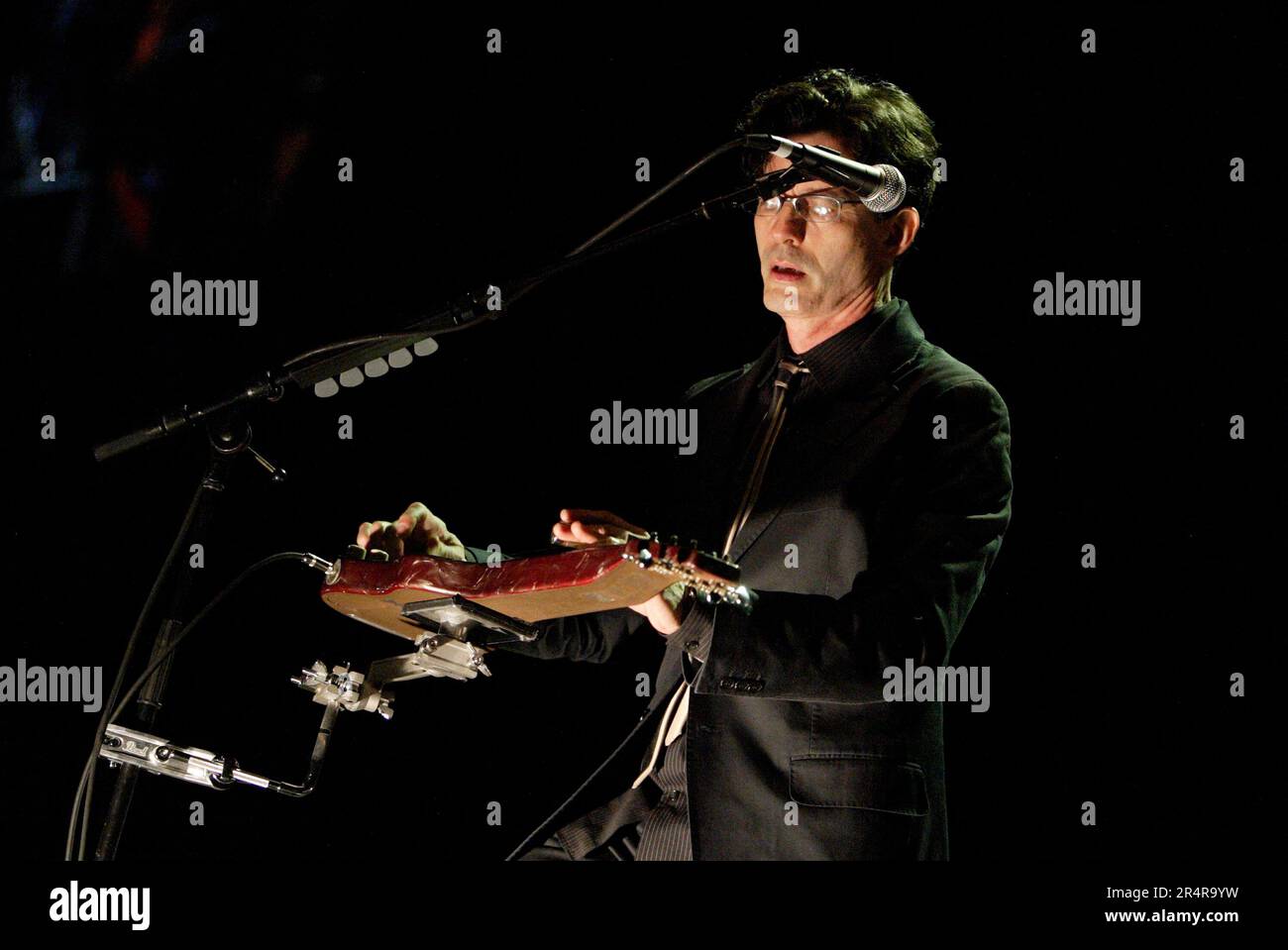 Crowded House commence a world tour with a performance at Sydney ...