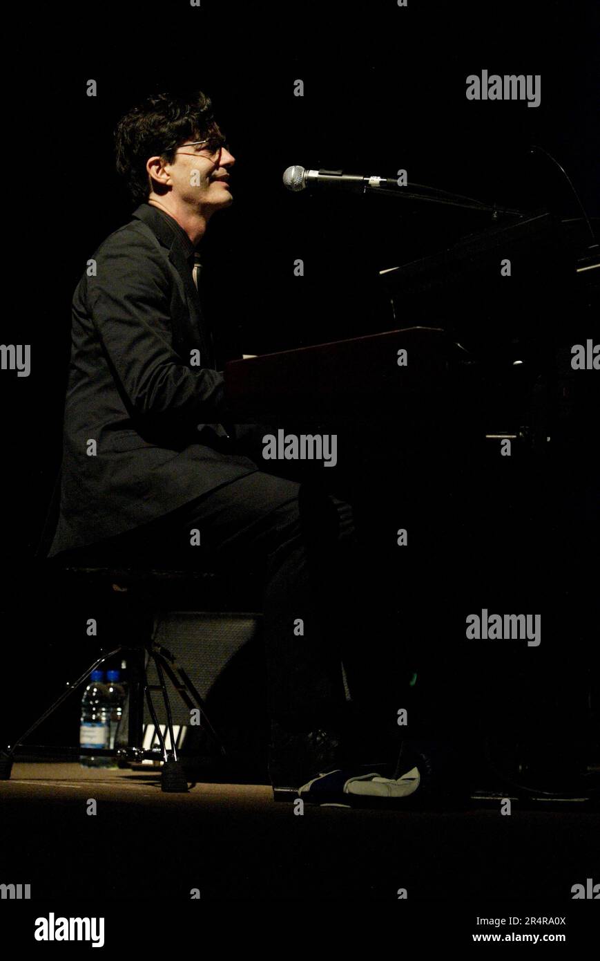 Crowded House commence a world tour with a performance at Sydney ...