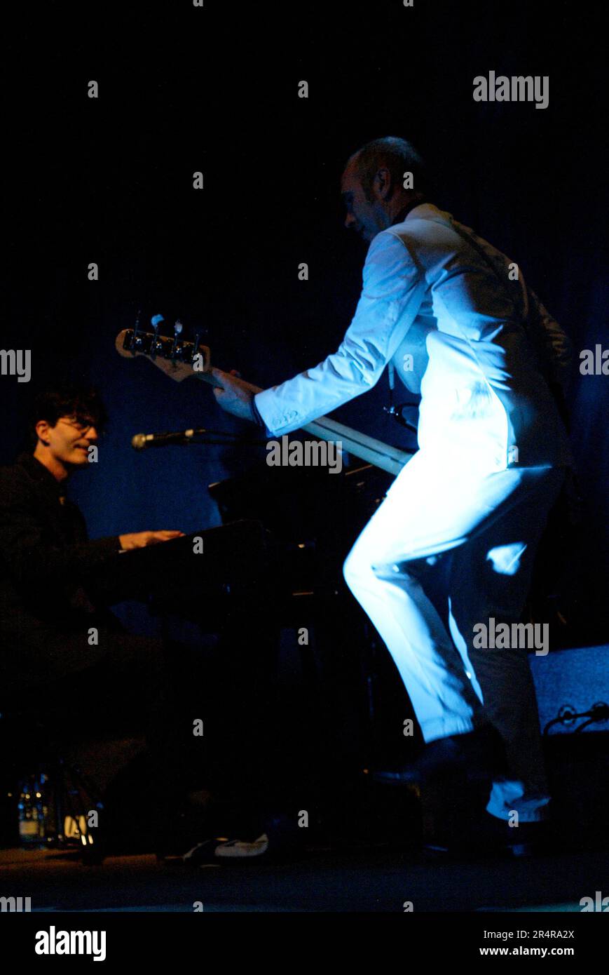 Crowded House commence a world tour with a performance at Sydney ...