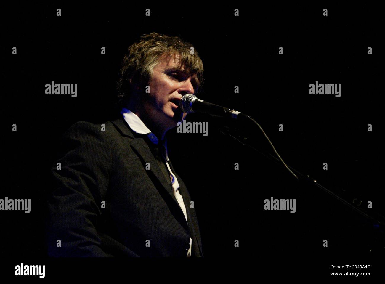 Crowded House commence a world tour with a performance at Sydney ...