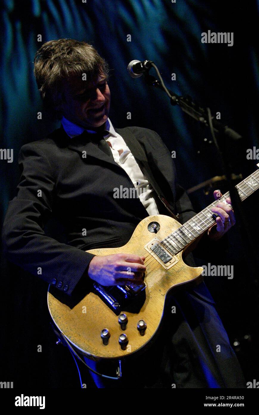 Crowded House commence a world tour with a performance at Sydney ...