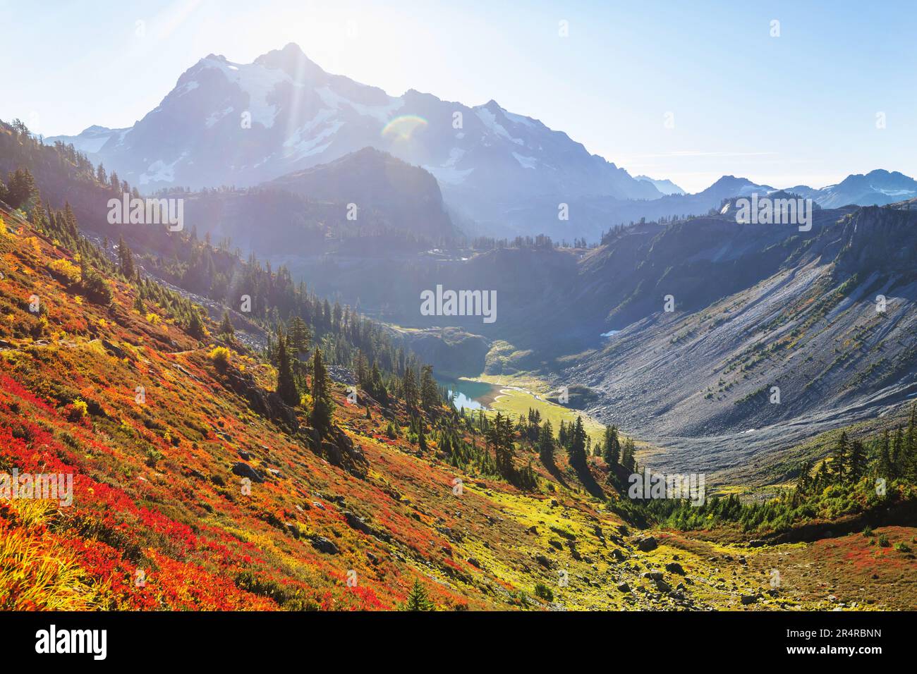 Mount shuksan hiker hi-res stock photography and images - Alamy