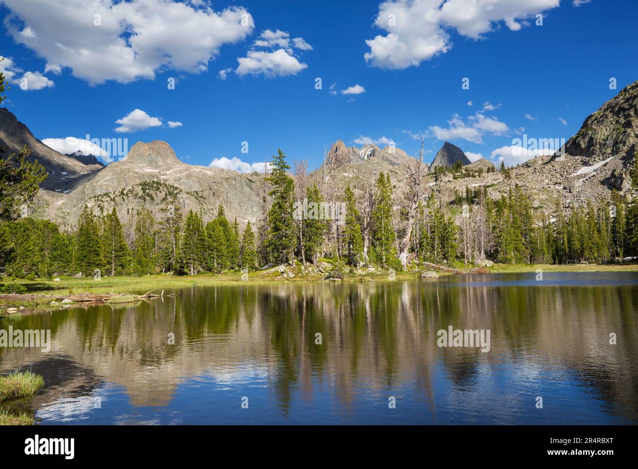 Hike in Wind River Range in Wyoming, USA. Summer season Stock Photo - Alamy