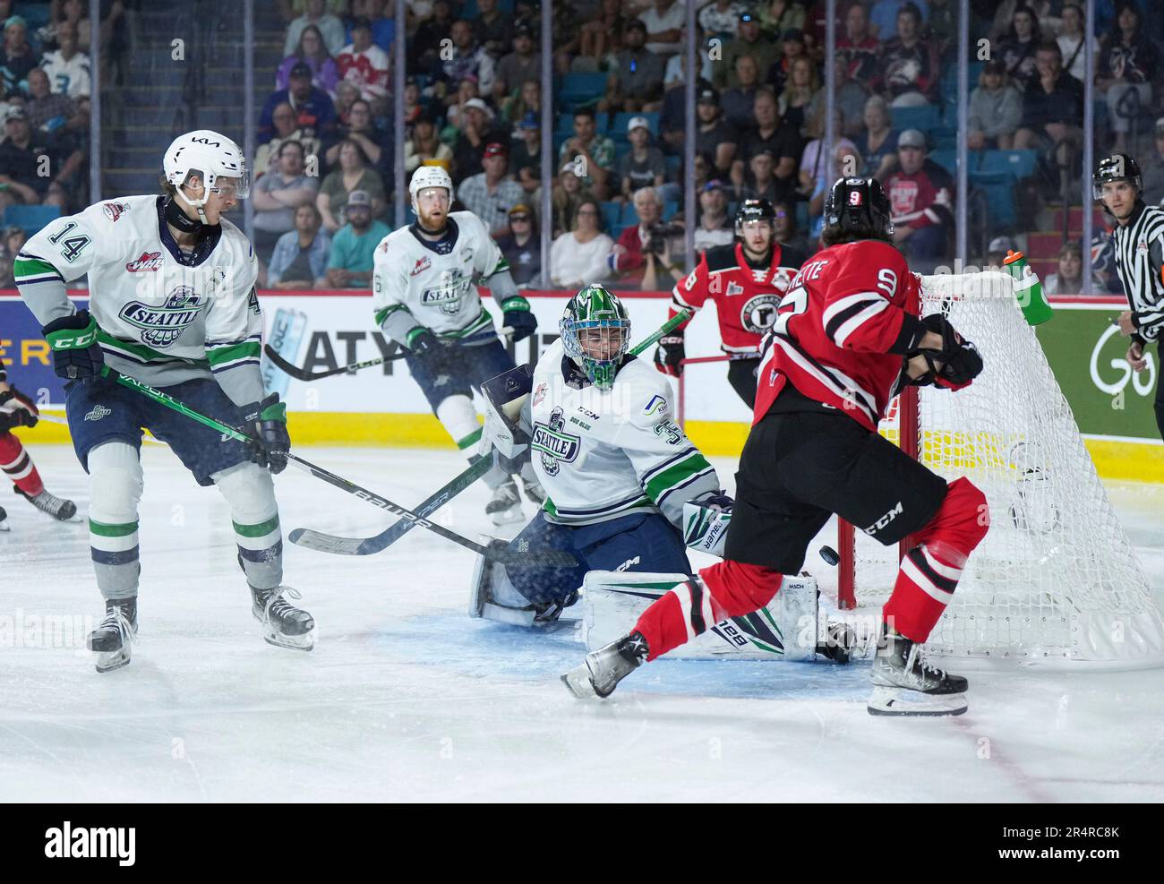 Quebec Remparts' Theo Rochette (9) scores against Seattle Thunderbirds ...