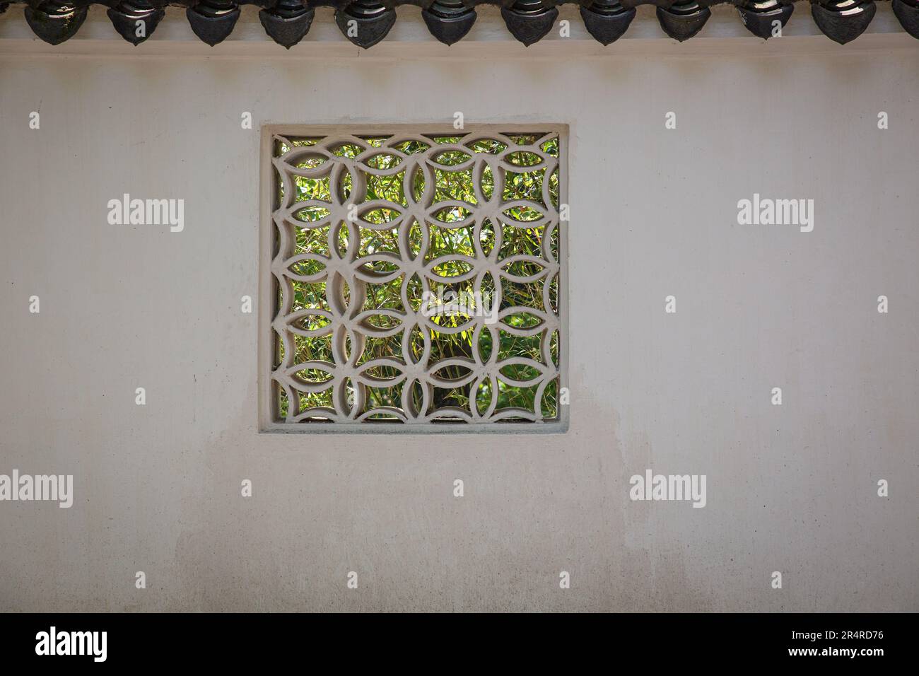 Suzhou Garden openings and windows Stock Photo - Alamy