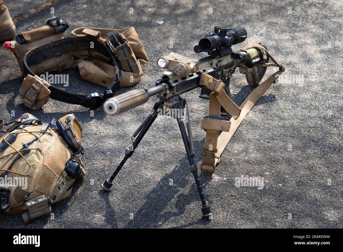 U.S. Marine sniper rifles Stock Photo - Alamy