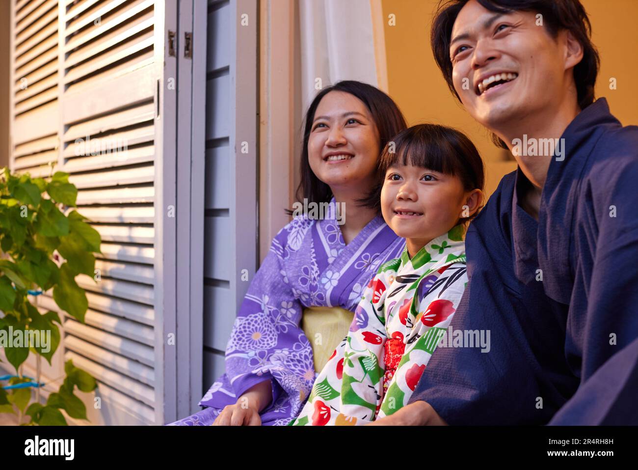 Japanese family at home Stock Photo - Alamy