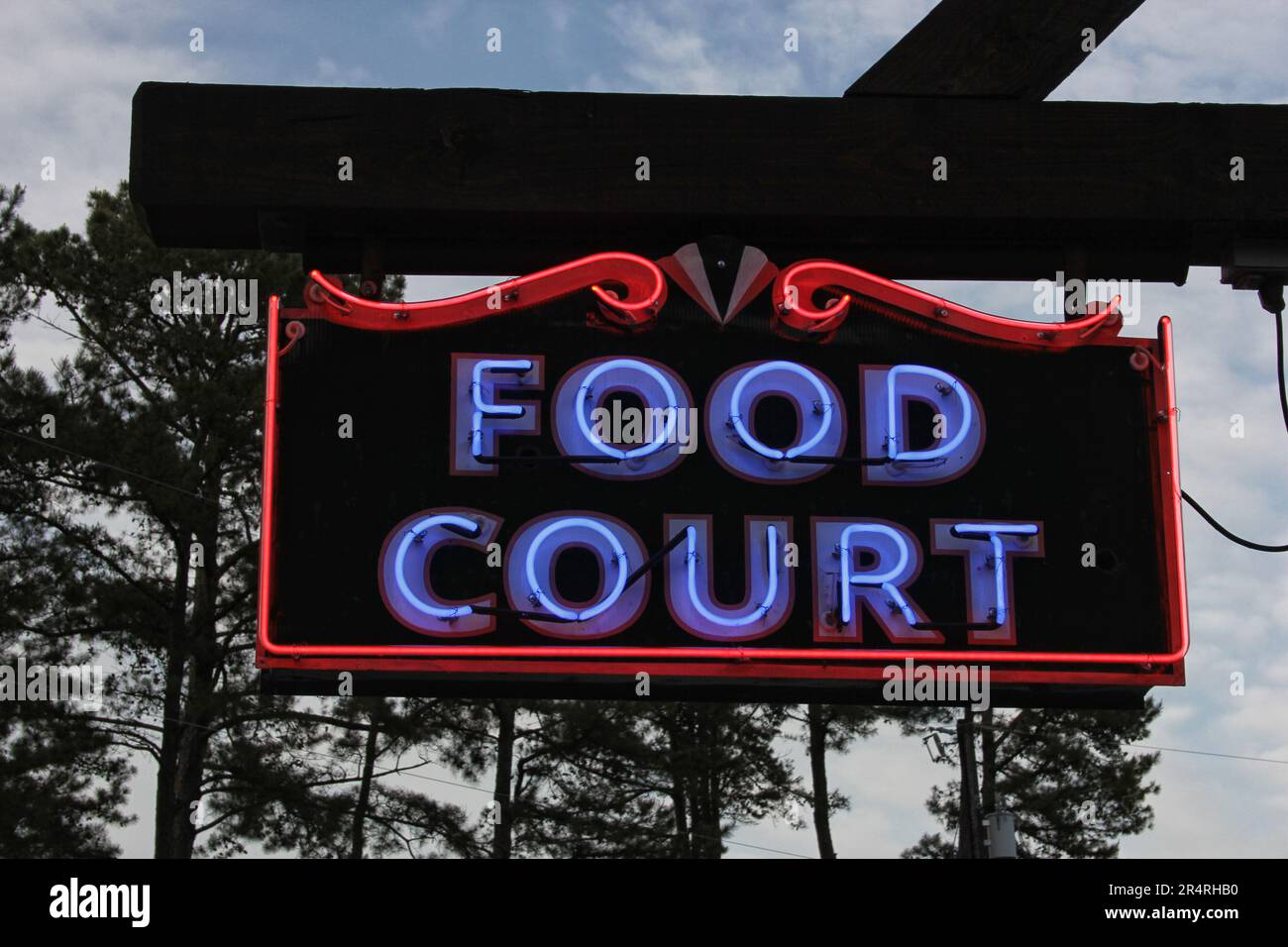 Food court sign hi-res stock photography and images - Alamy